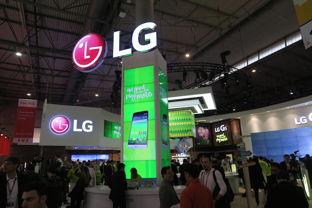 LG descarta utilizar pantalla curva OLED para el LG G6