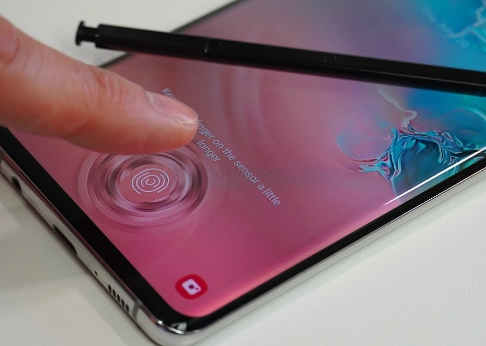 Samsung Galaxy Note 10 ve burlado su lector de huellas de esta forma