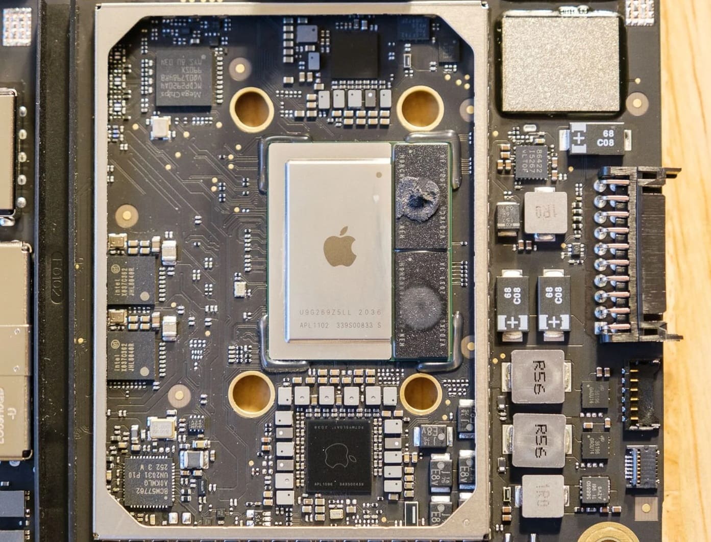 Apple está trabajando en cuatro chips según se ha filtrado