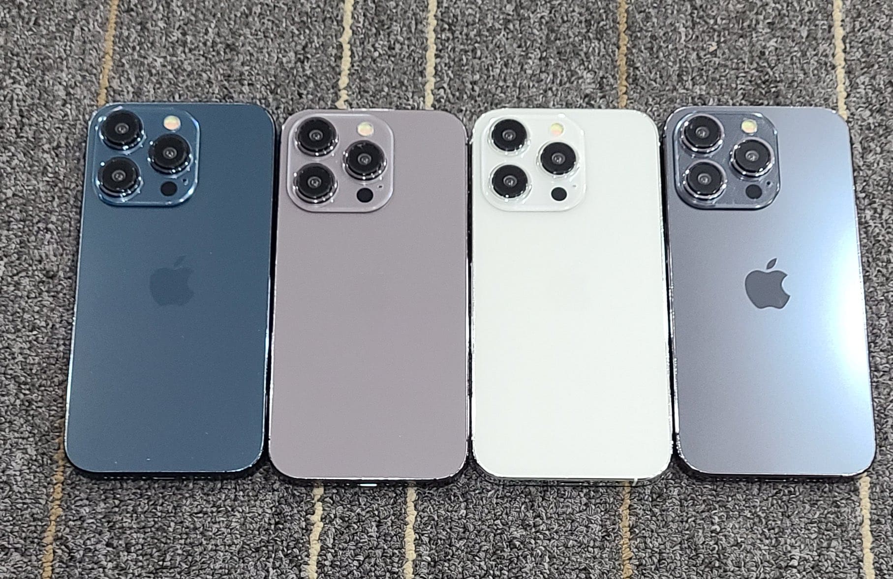 Estas serían las opciones de colores del iPhone 15 y iPhone 15 Pro