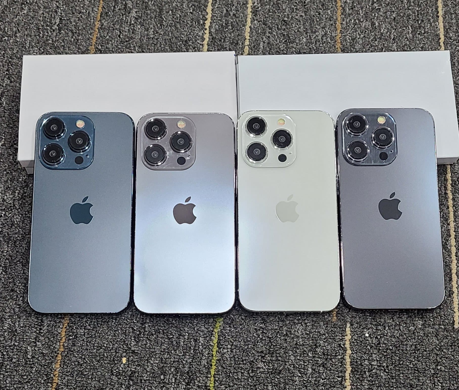 Estas serían las opciones de colores del iPhone 15 y iPhone 15 Pro